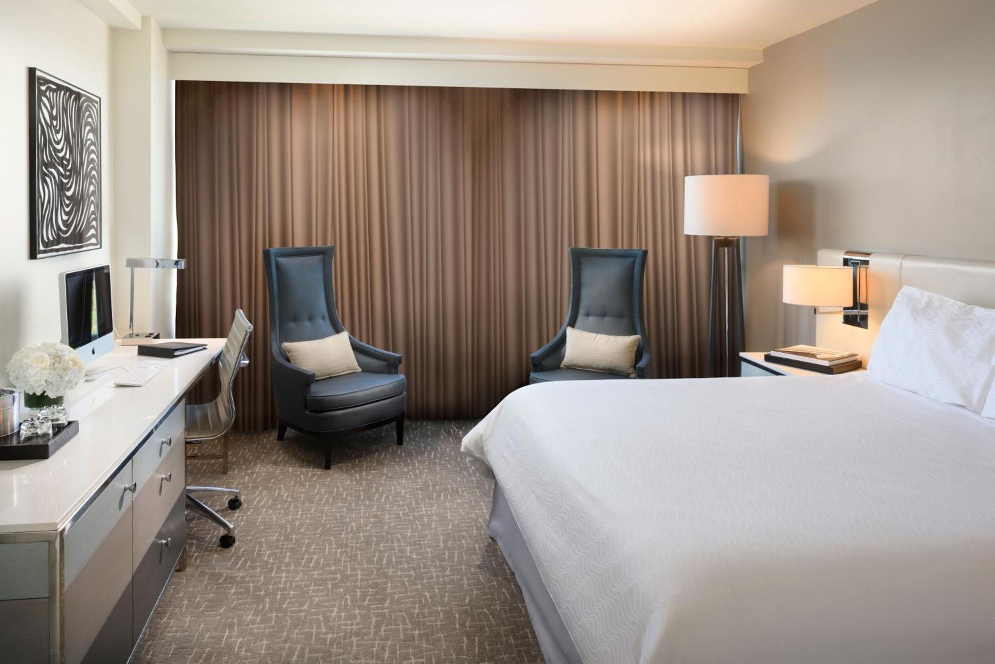 Fontainebleau Miami Beach | 6 Pools & Spa from $256